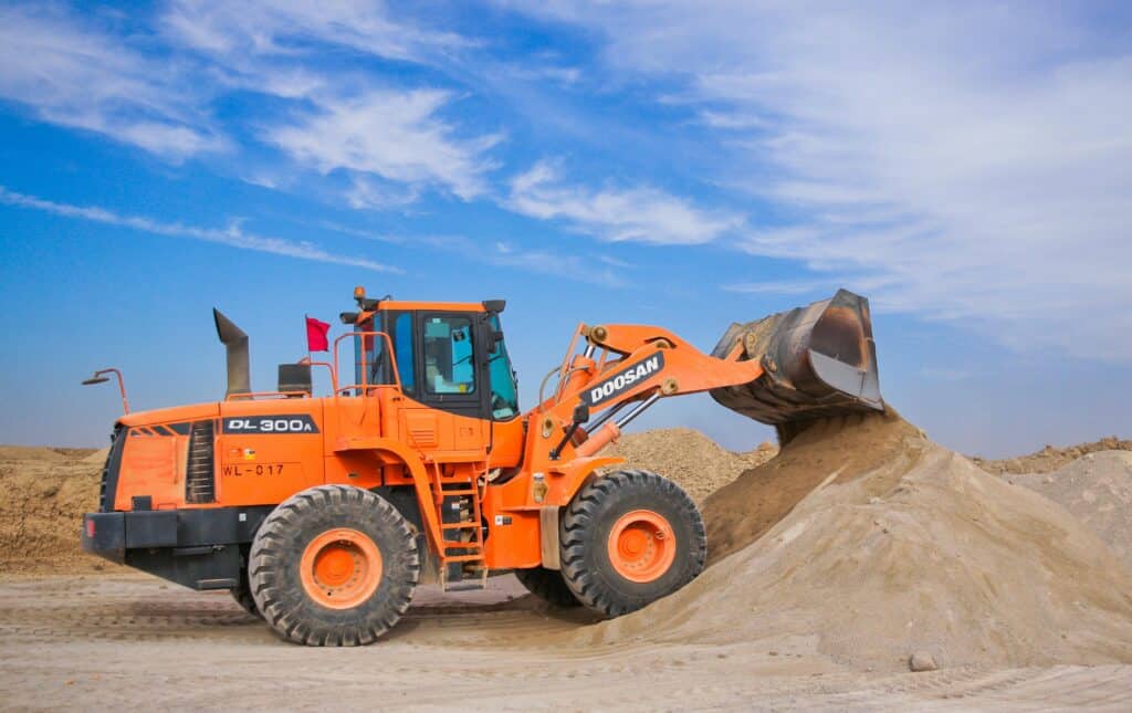Earthmoving Equipment for Large-Scale Projects in Yarrawonga: What You ...